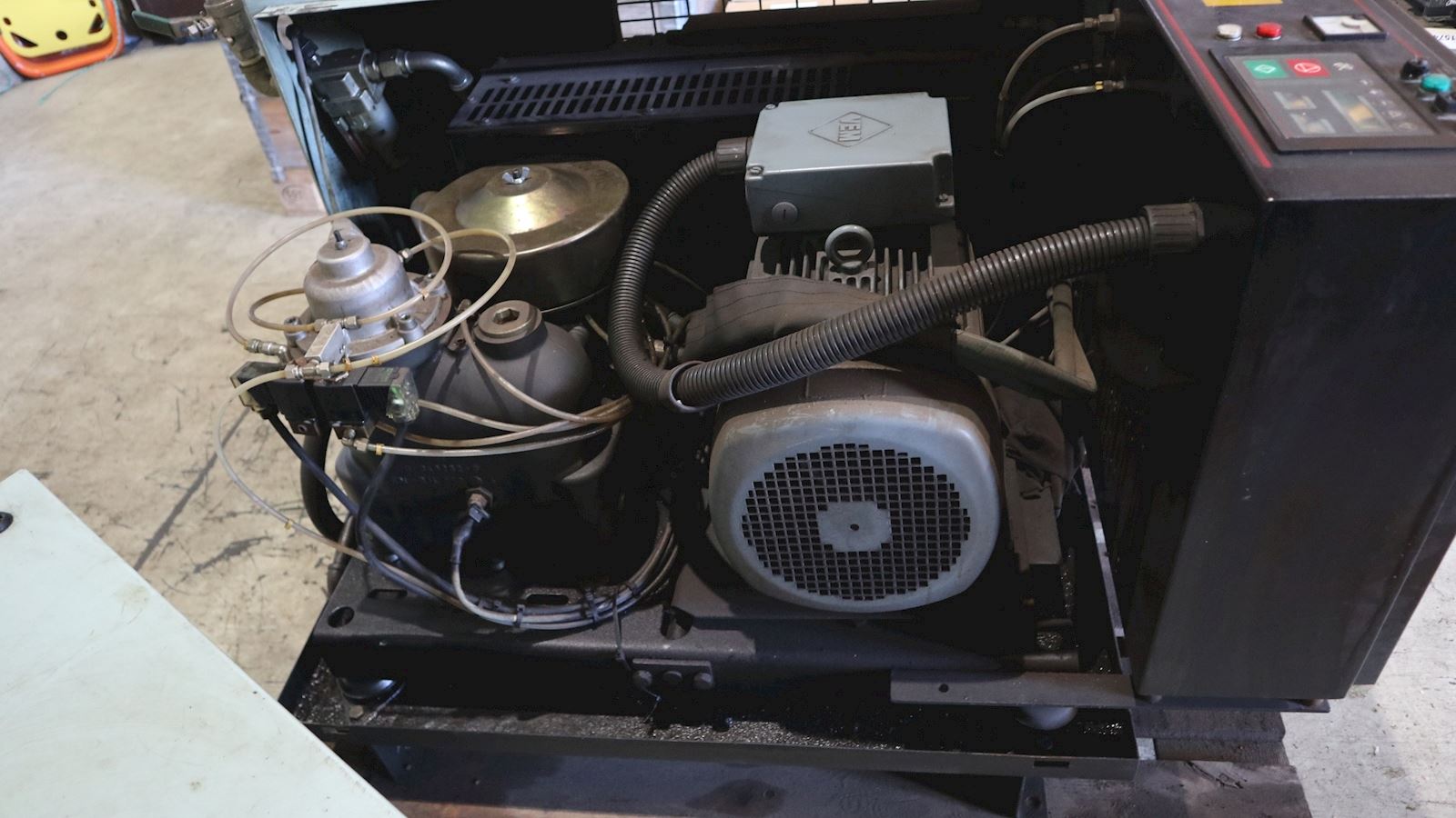 > TMC Compressors Tamrotor Marine Compressors - Smedegaarden A/S