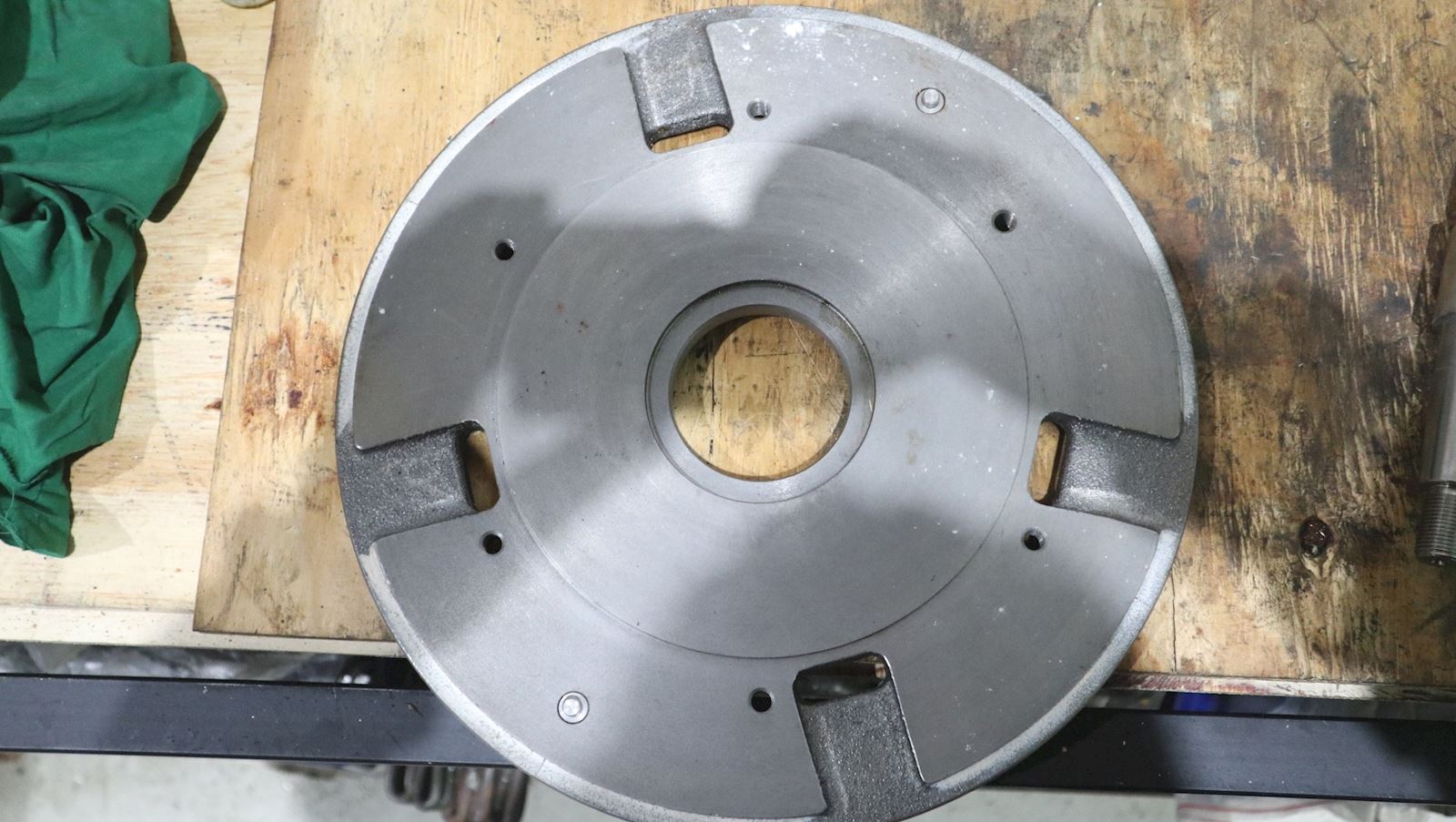 > Flange for compressor side bearing and diffuse - Smedegaarden A/S