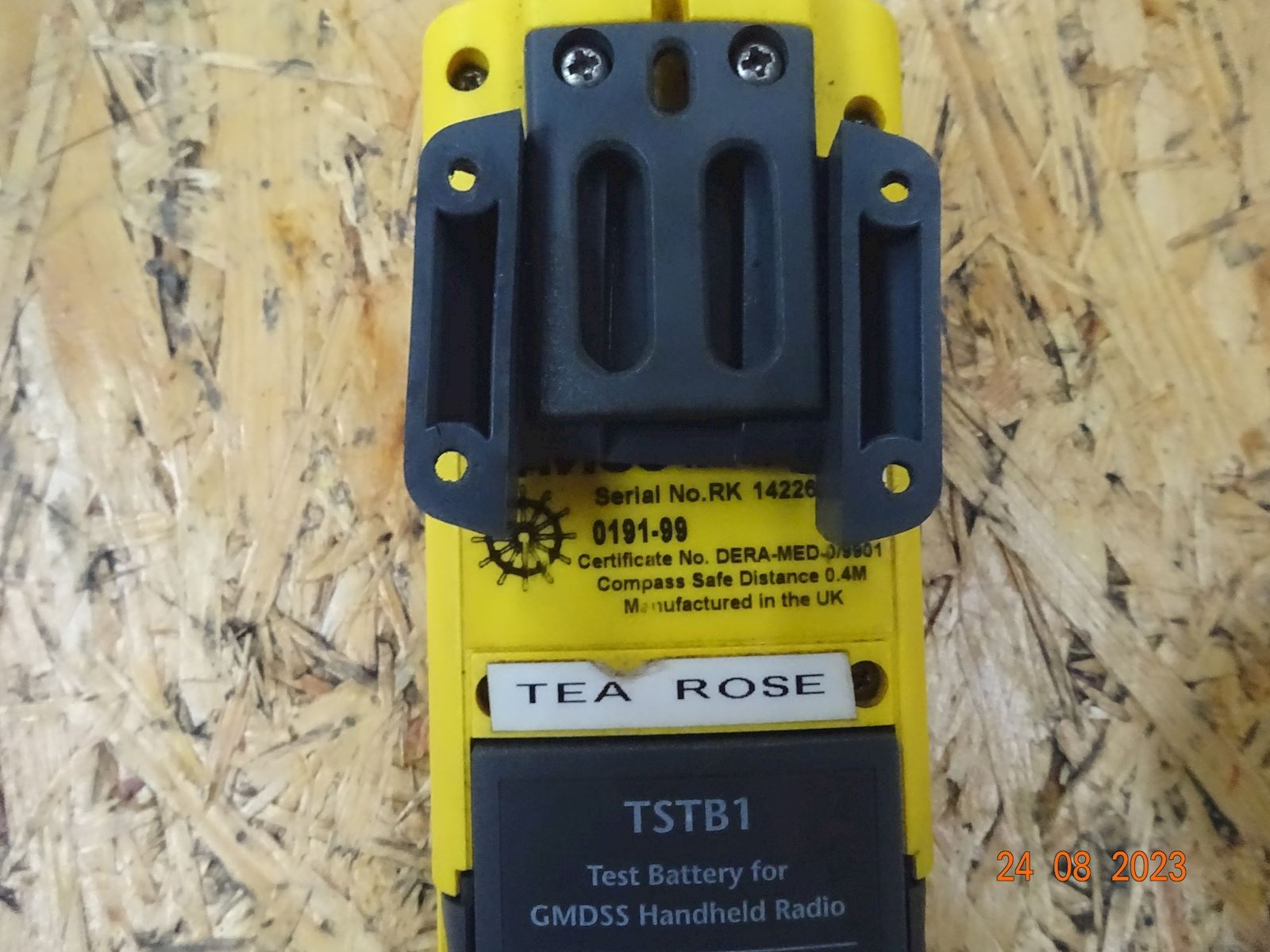 > NAVICO HÅNDHOLDT VHF AXIS 30 - Smedegaarden A/S