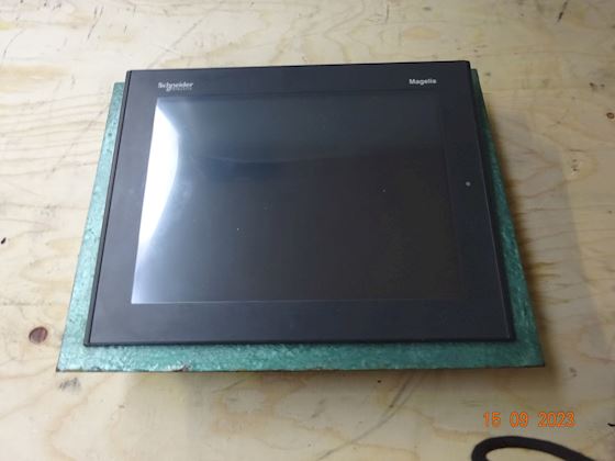 > Schneider Electric Touch Screen Monitor Magelis XBTGT5330 ...