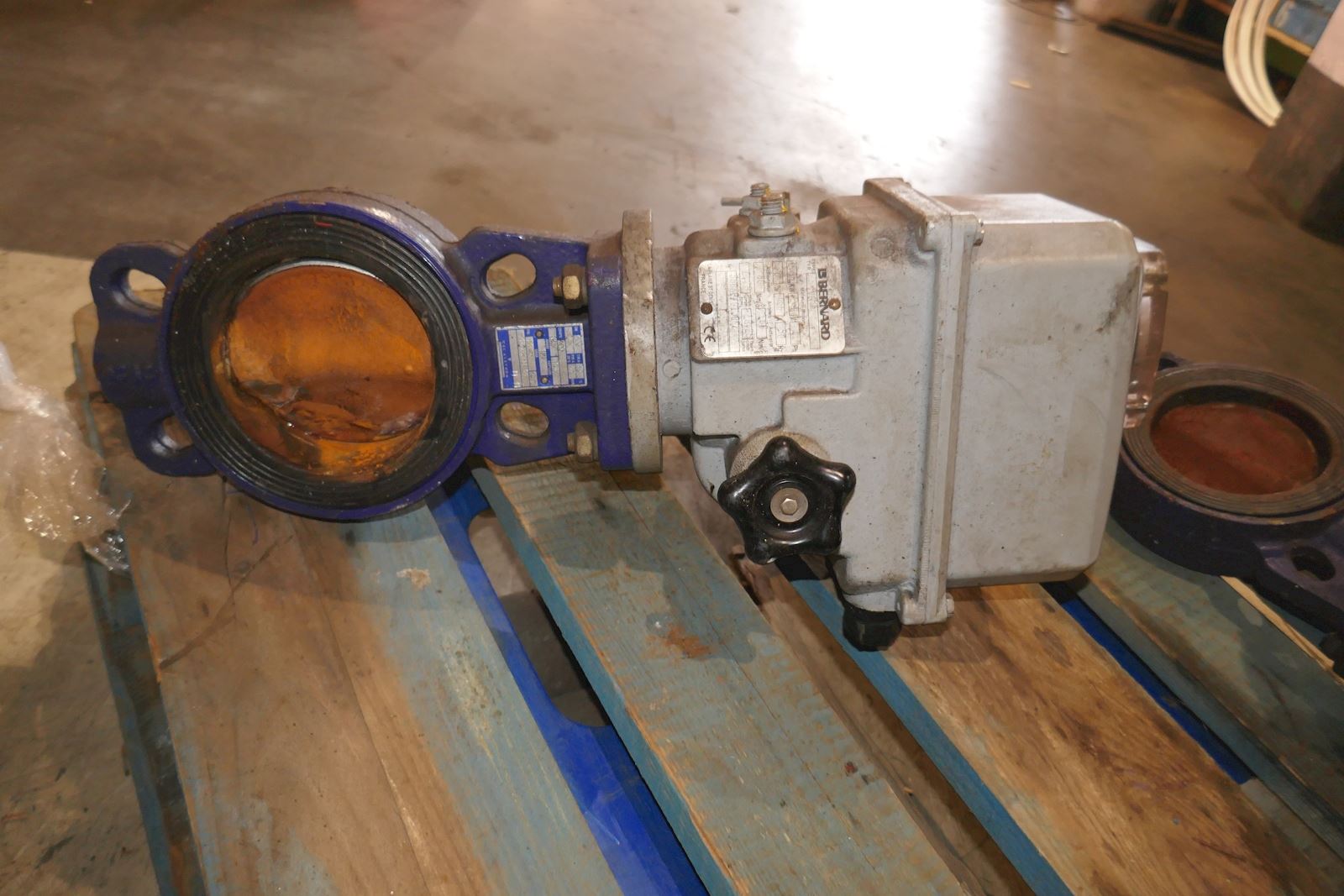 > Bernards Butterfly Valve DN 100 Electric Actuator 0AP8 - Smedegaarden A/S