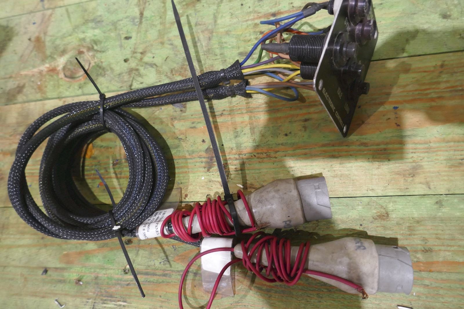 > Detroit Diesel Electronic Control ,Gear Lever - Display - 3 Button ...