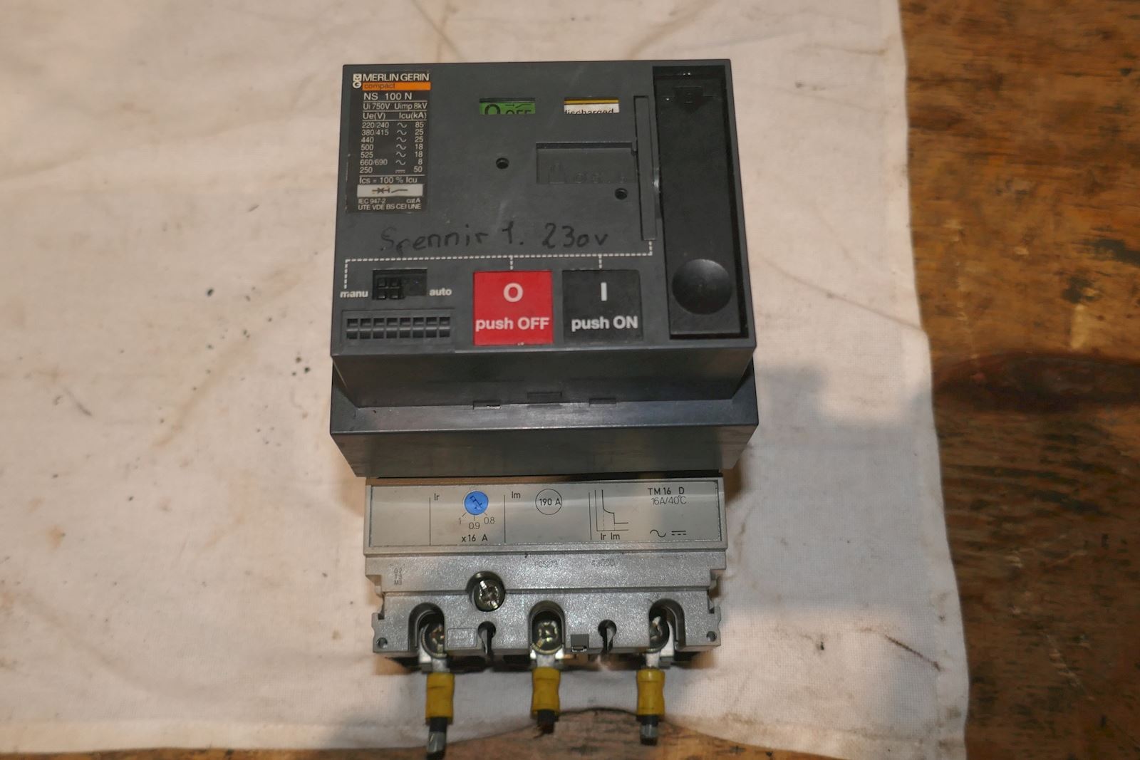 > Merlin Gerin Curcuit Breaker 100 Amp NS100N - Smedegaarden A/S
