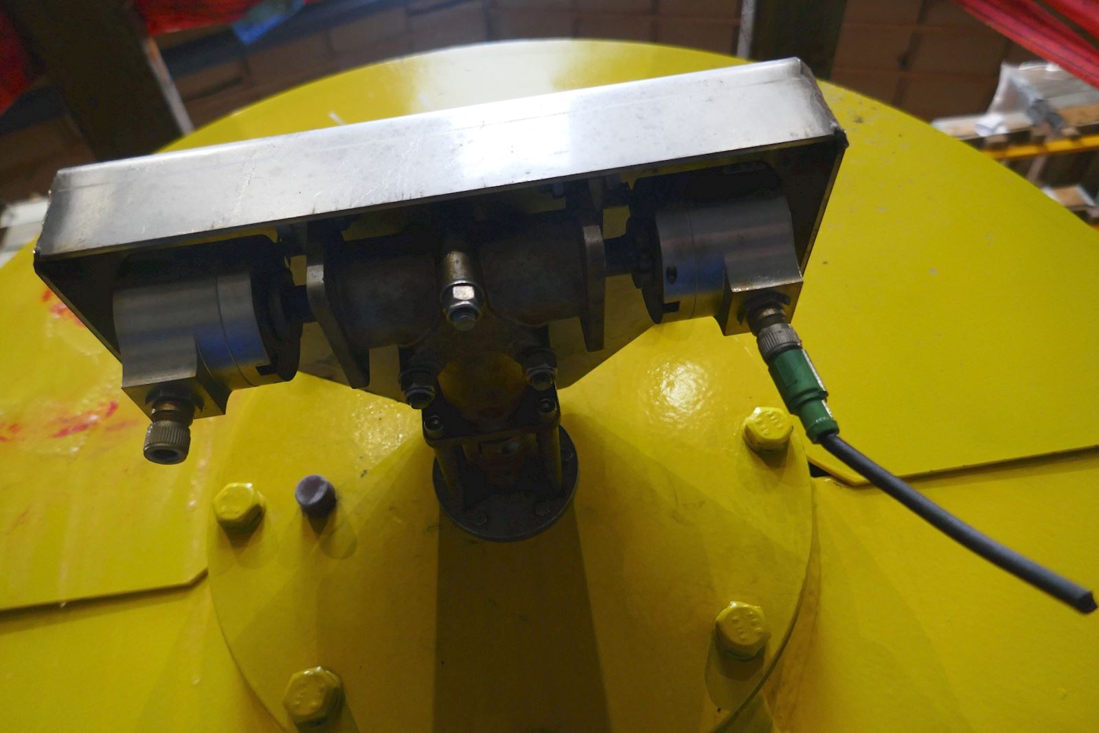 > Adria Winch W-H-450/8-D-X Single Drum Three hydraulic motor and ...