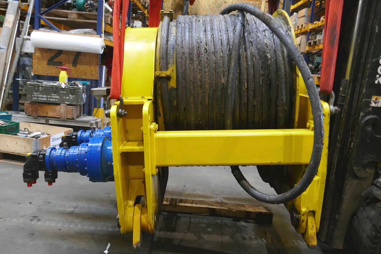 > Adria Winch W-H-450/8-D-X Single Drum Three hydraulic motor and ...