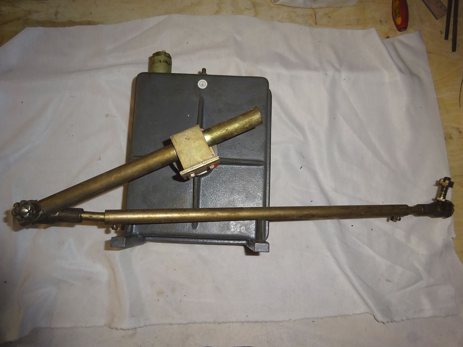 > Raytheon Marine Anschutz Rudder Feedback Unit 101-528 - Smedegaarden A/S