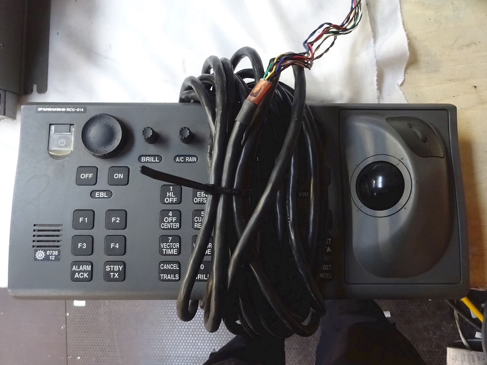 > Furuno Radar FAR-2117 System - Smedegaarden A/S