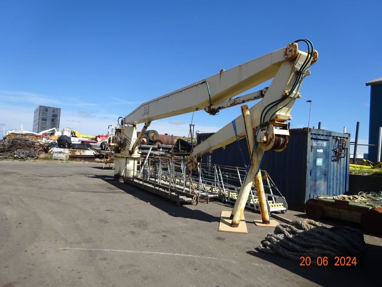 > Maritime GMC Knuckle boom 4 ton @ 15 meter - Smedegaarden A/S
