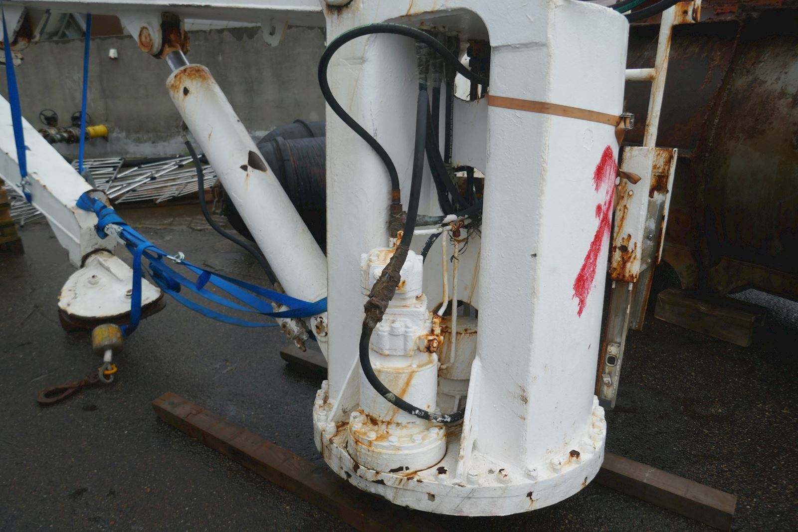 > Karm Marine Knuckle boom crane SWL 2.7T 1,8-9 m - Smedegaarden A/S