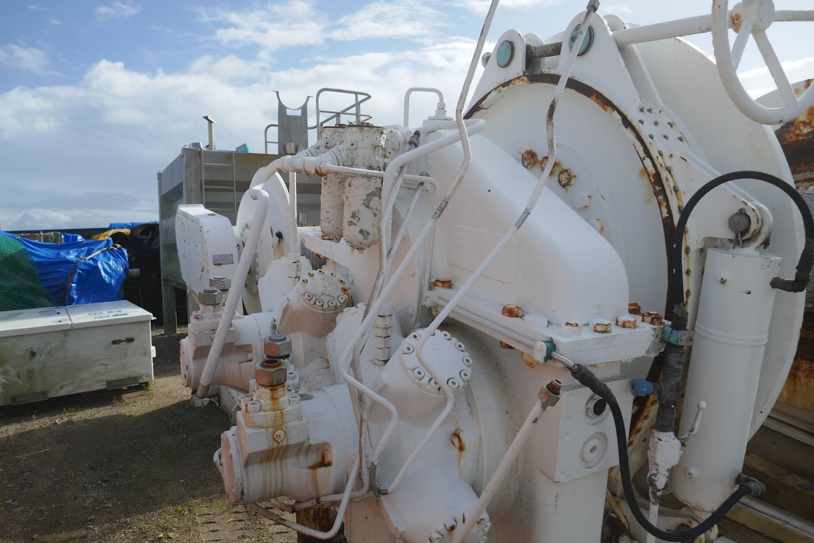 > Karm Split trawl Winch Type 060370-1 and 060370-2 - Smedegaarden A/S