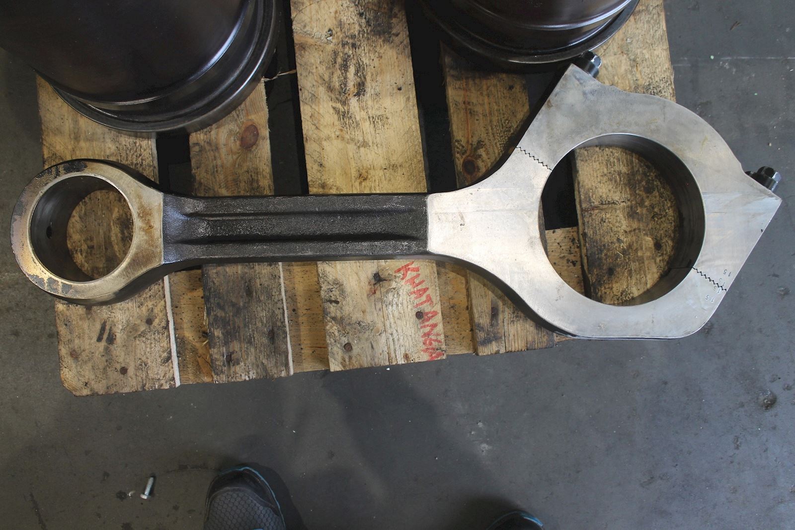 > MAN Diesel & Turbo Connecting Rod 23/30H - Smedegaarden A/S