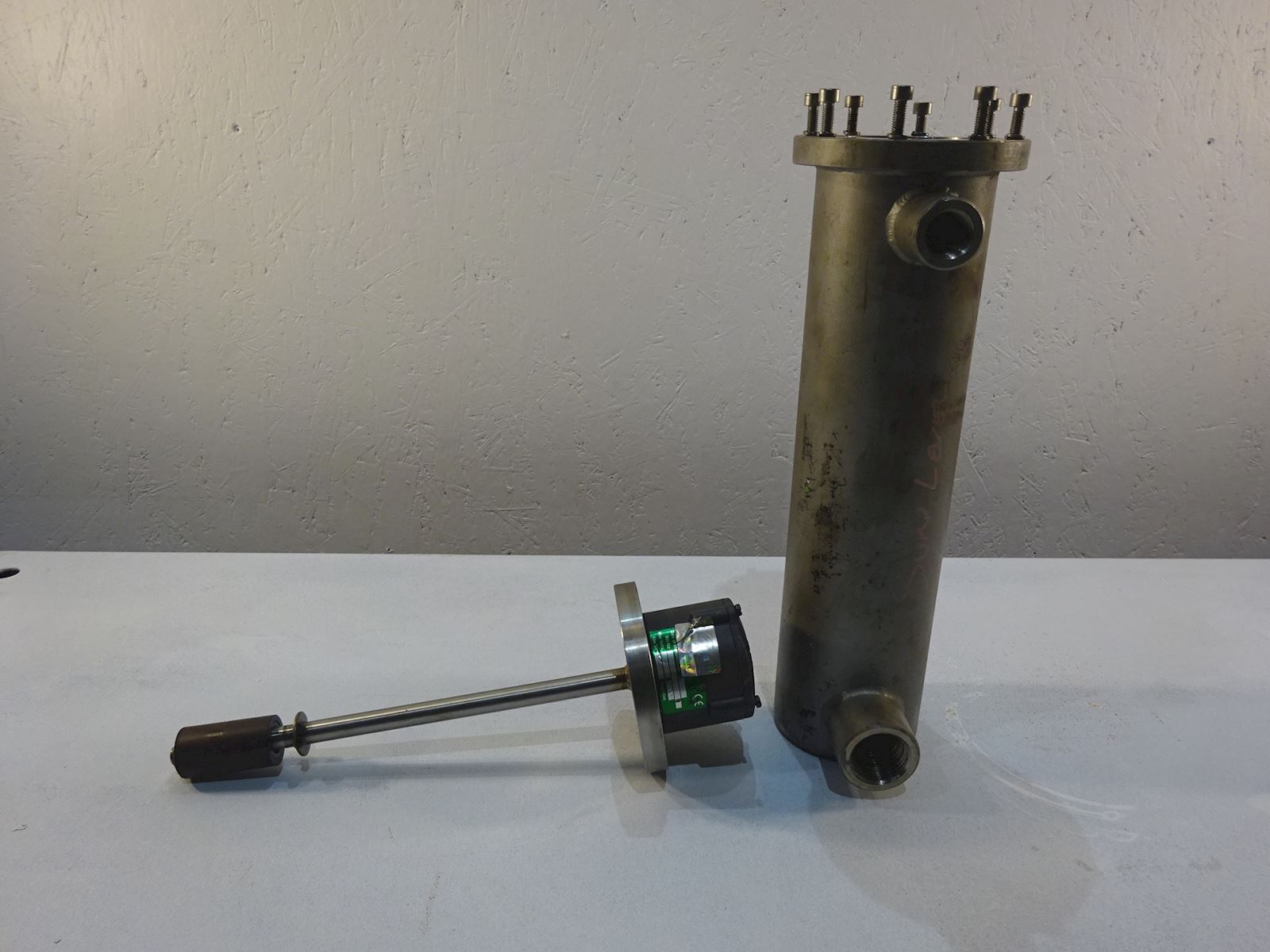 > Sump level indicator housing complete - Smedegaarden A/S