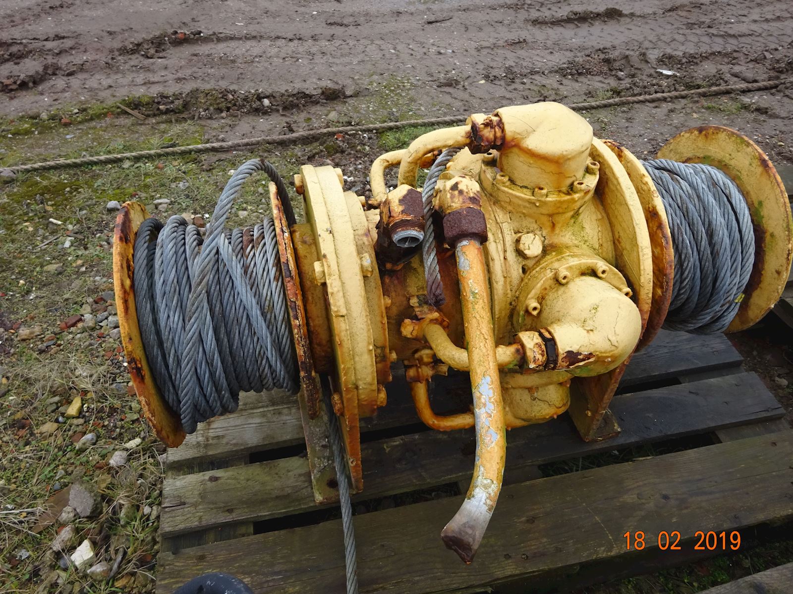 > Karm Bom Winch - Smedegaarden A/S