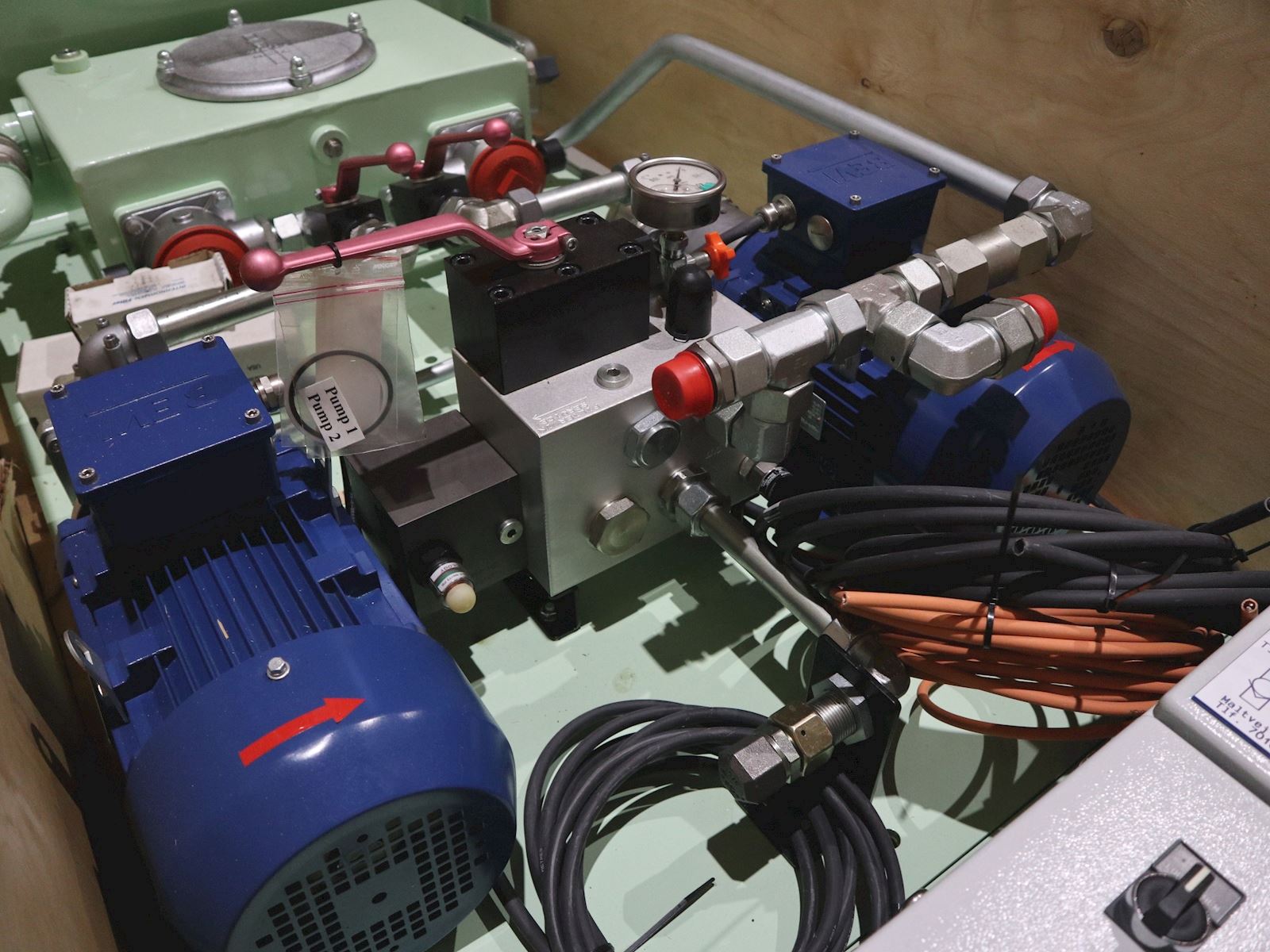 > Serman & Tipsmark Alphalub. Cylinder Liner Lubrication system Unit ...